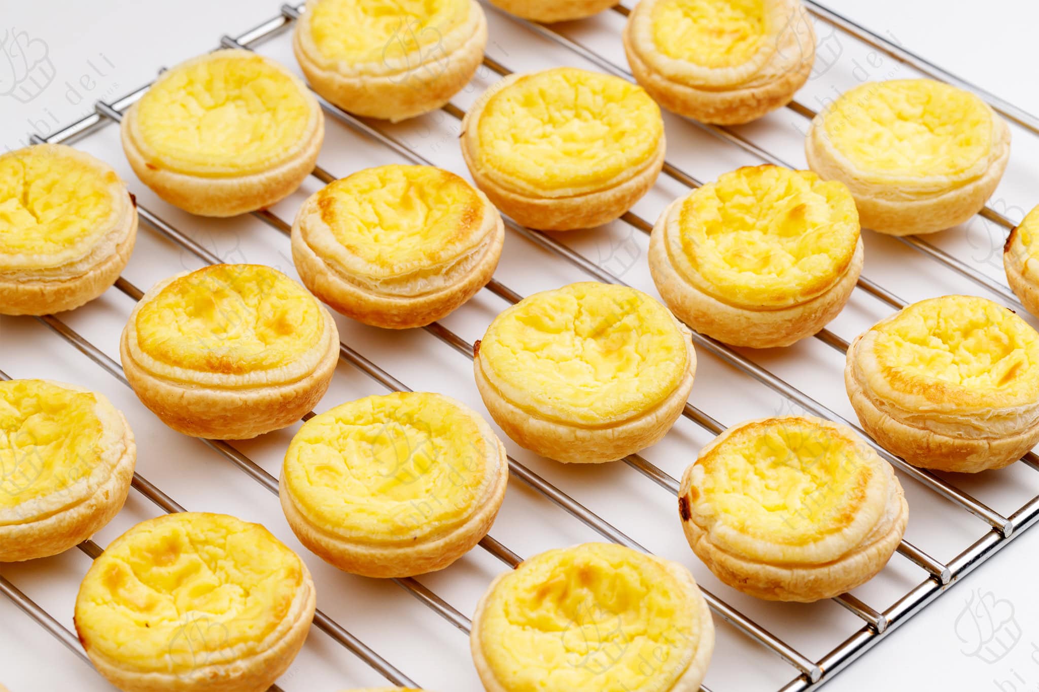 Bánh tart trứng ngàn lớp ngọt nhẹ nhàng, thơm bơ - TuBi Dei
